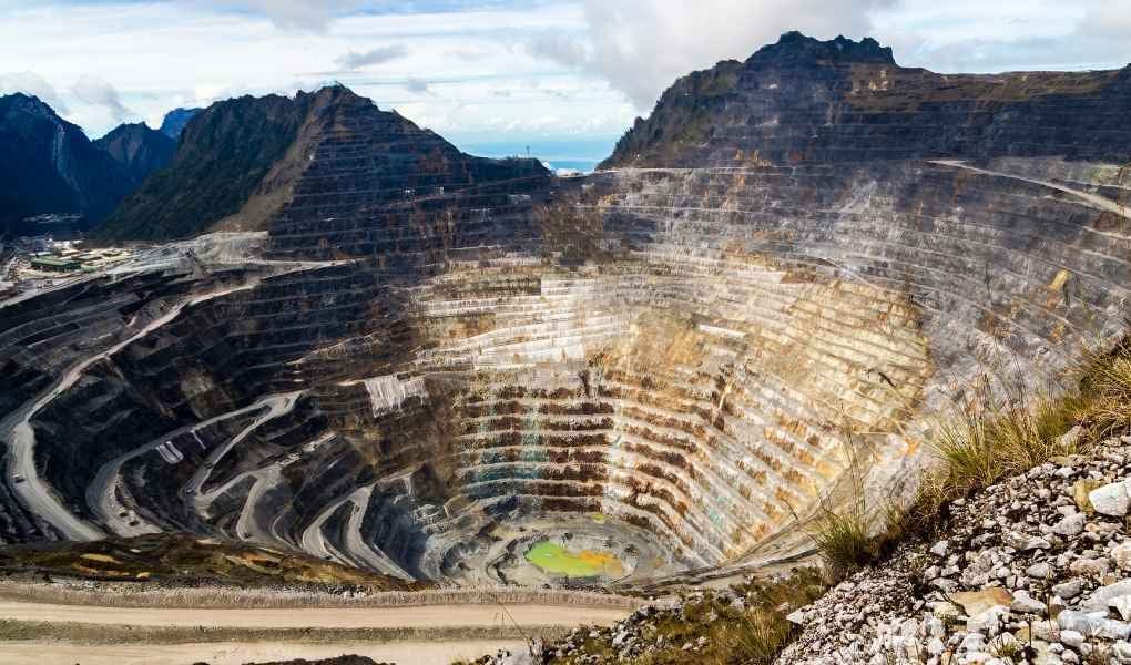 Mine Access: Challenges, Hazards and Solutions