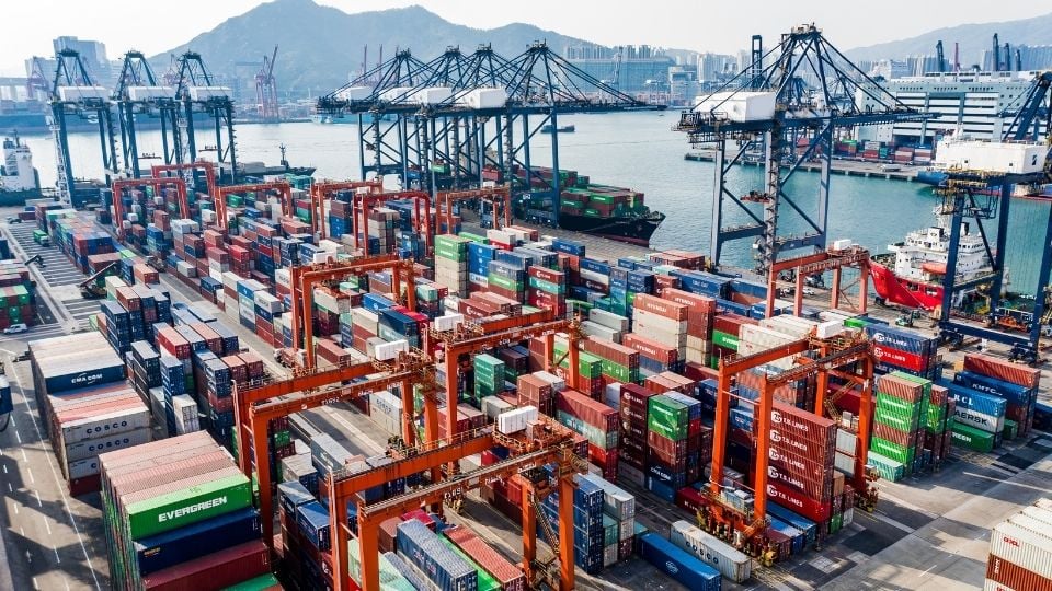 Container Terminals: How is semi-automation increasing productivity?