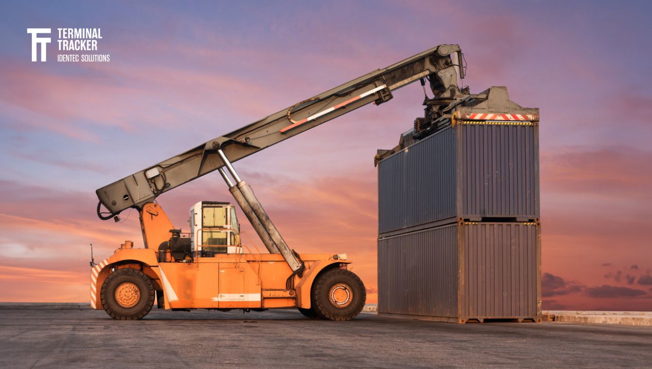 CHE Operator in Container Terminal Operations